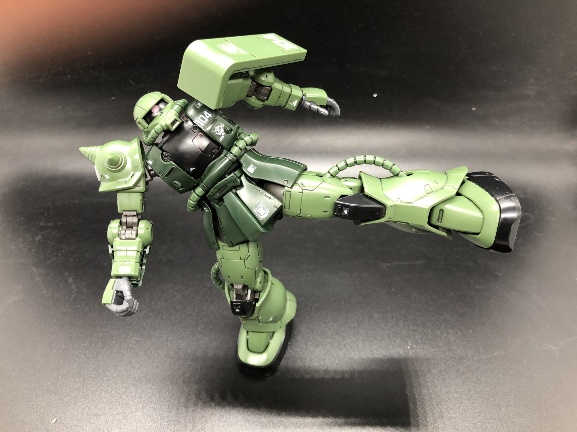 Gunpla Review: High Grade Zaku II C-6/R6 | Goonhammer