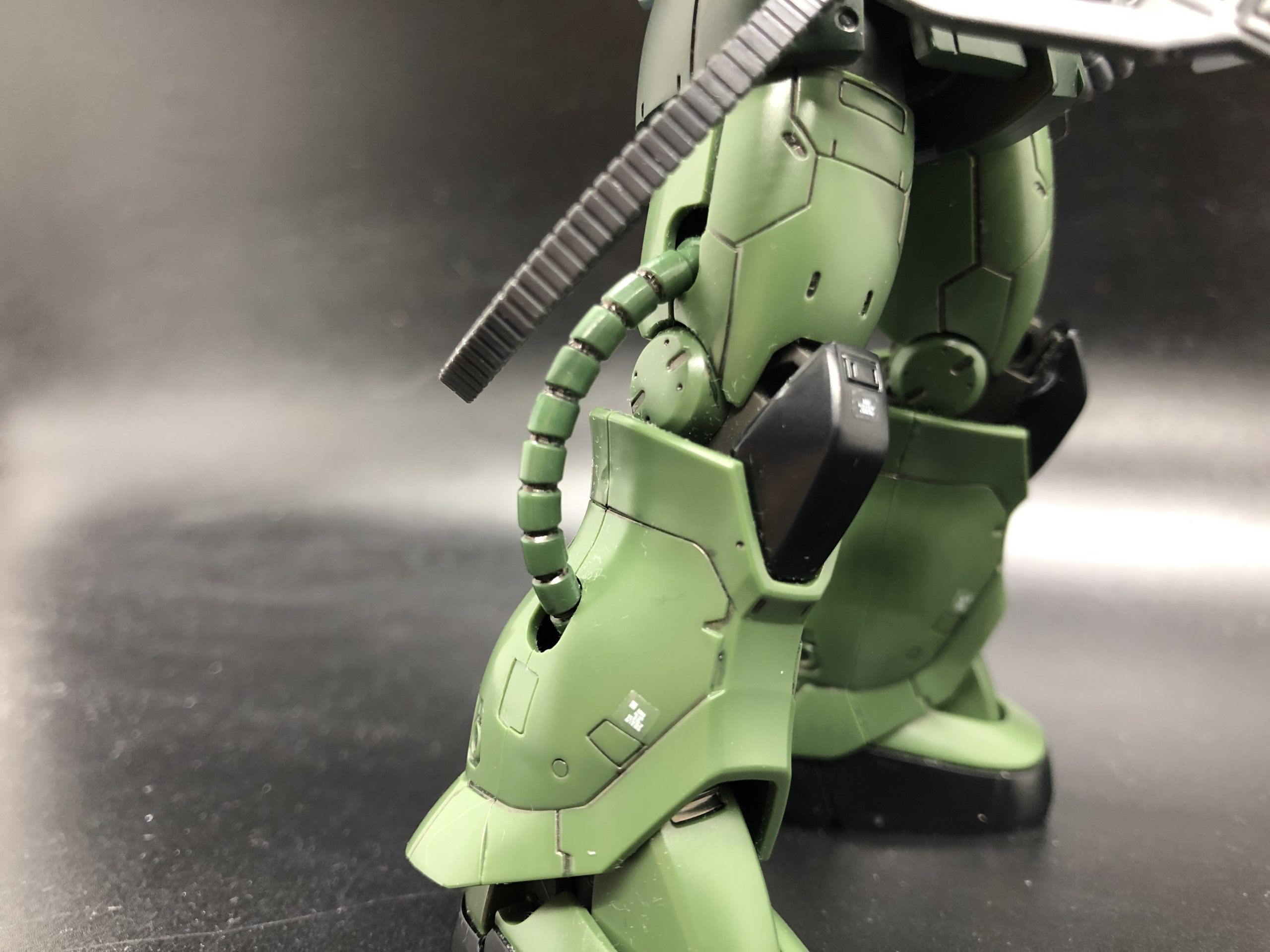 Gunpla Review: High Grade Zaku II C-6/R6 | Goonhammer