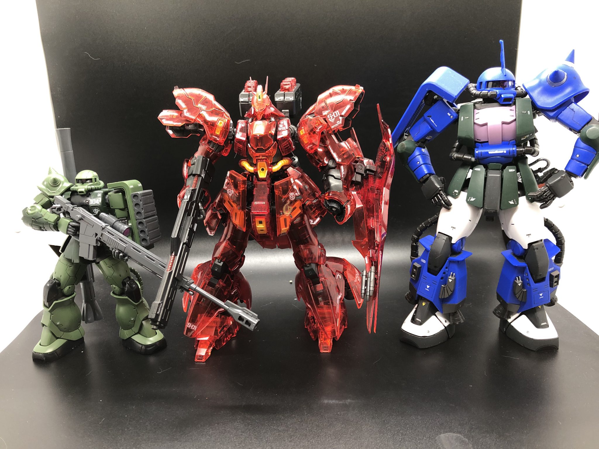 Gunpla review: RG Sazabi | Goonhammer