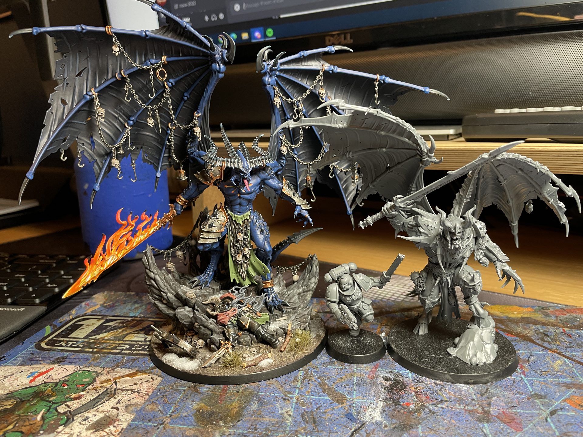 Model Review: The New Plastic Daemon Prince (Slaves to Darkness / 40k ...