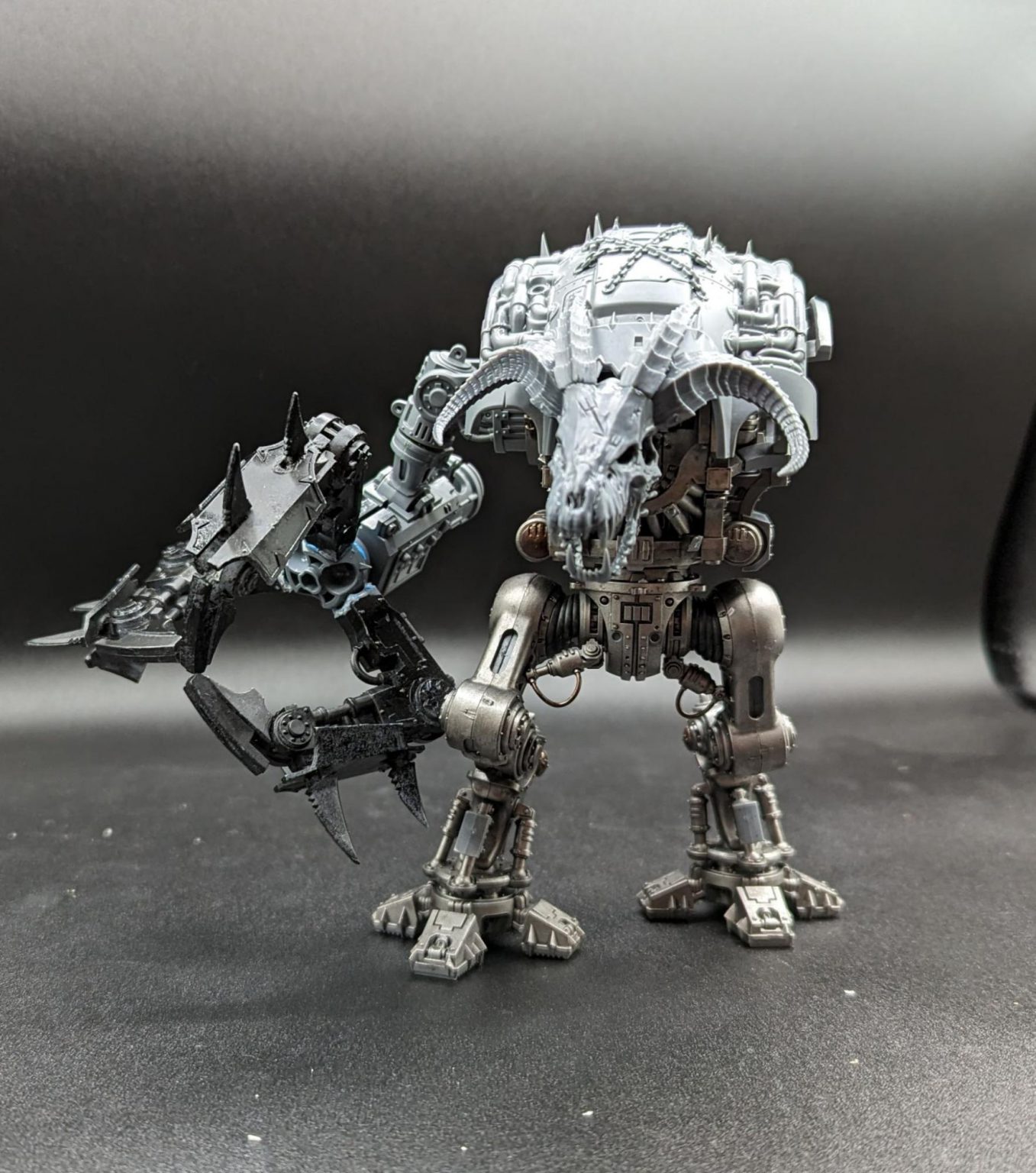Daemonforged: A Guide to Kitbashing Robots | Goonhammer