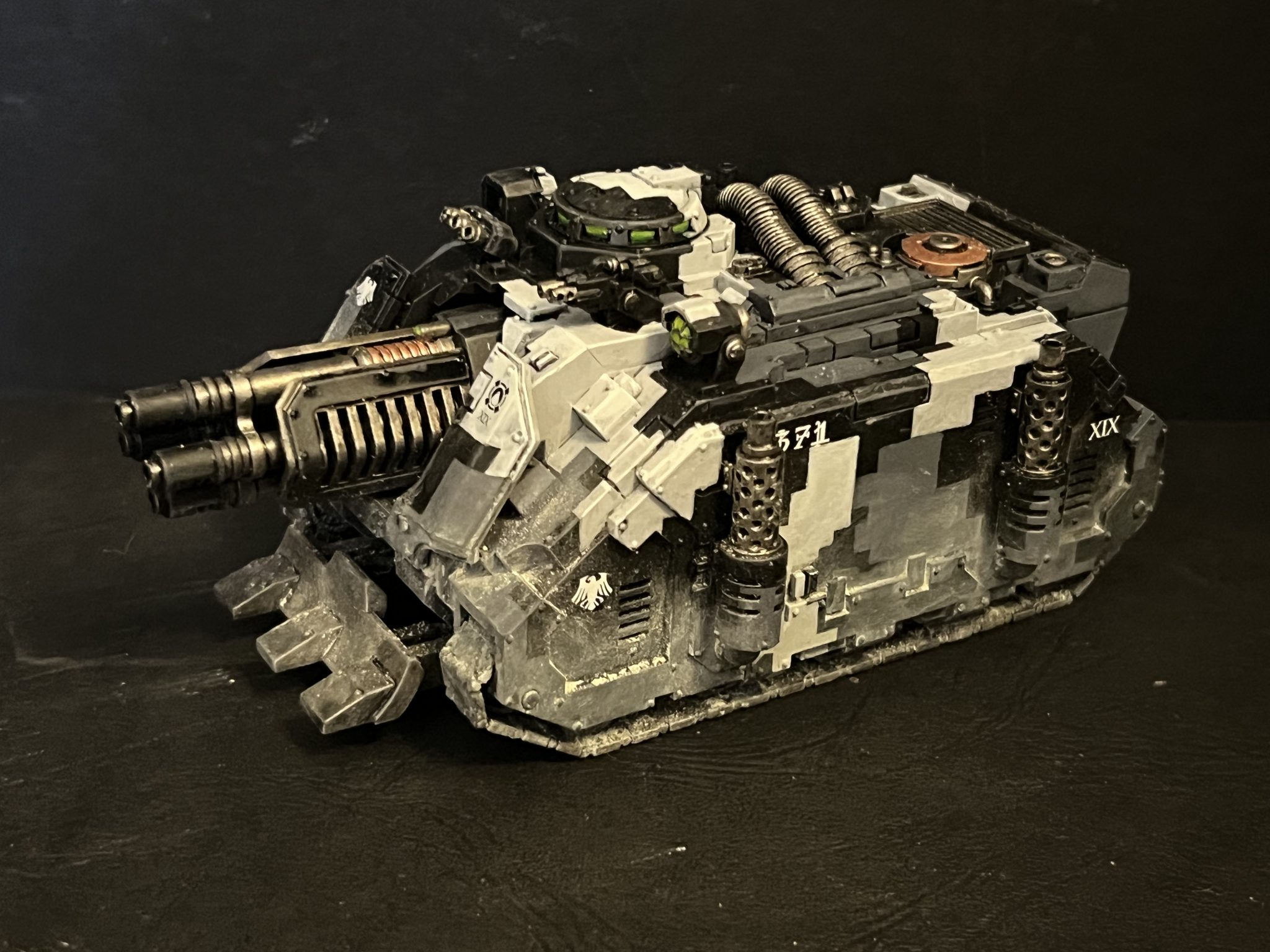 Horus Heresy Model Review: Vindicator Siege Tank | Goonhammer