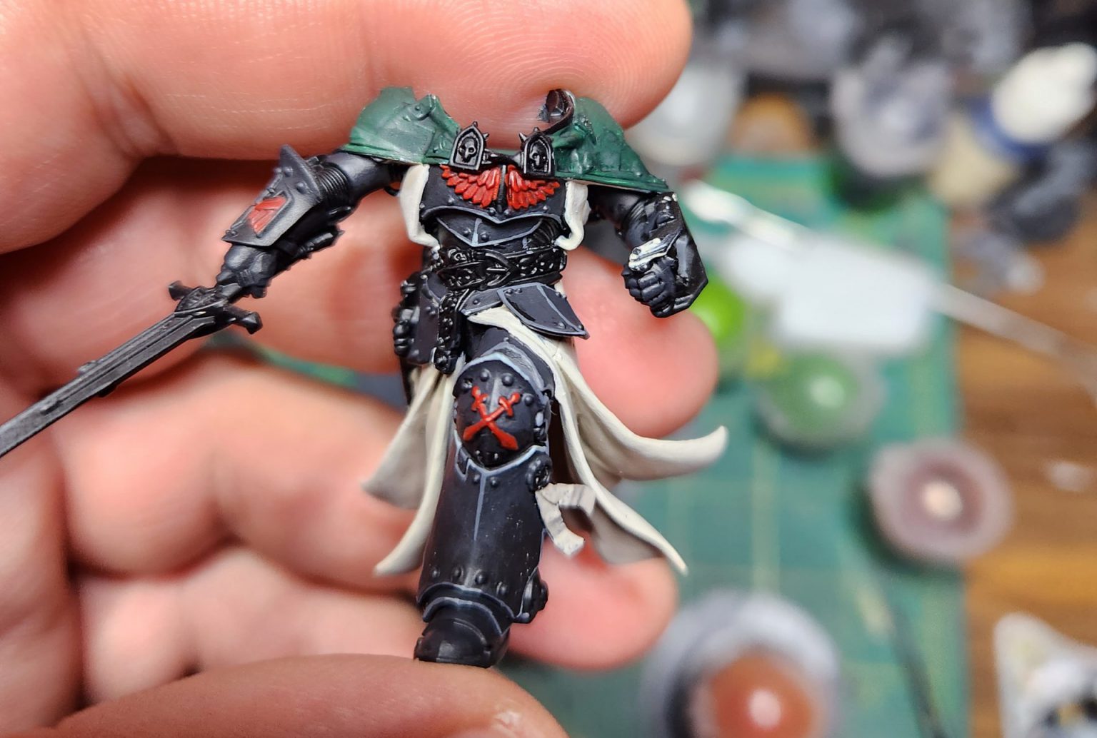 How to Paint Lion El’Jonson – TheChirurgeon’s Method | Goonhammer
