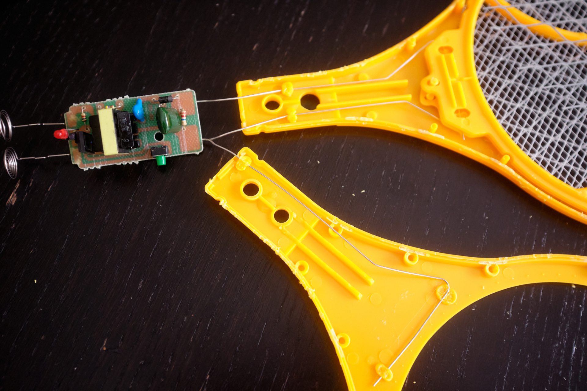 The Fabricator General: Making a DIY Static Grass Applicator for £10 ...