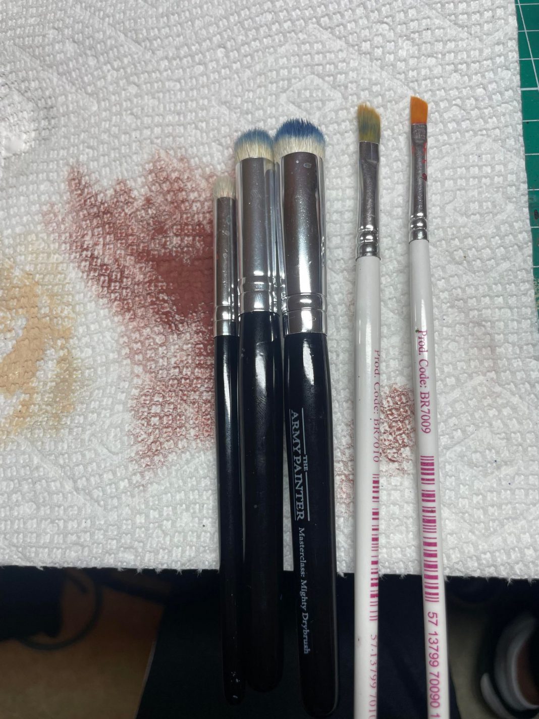 Hobby 101: Drybrushing | Goonhammer