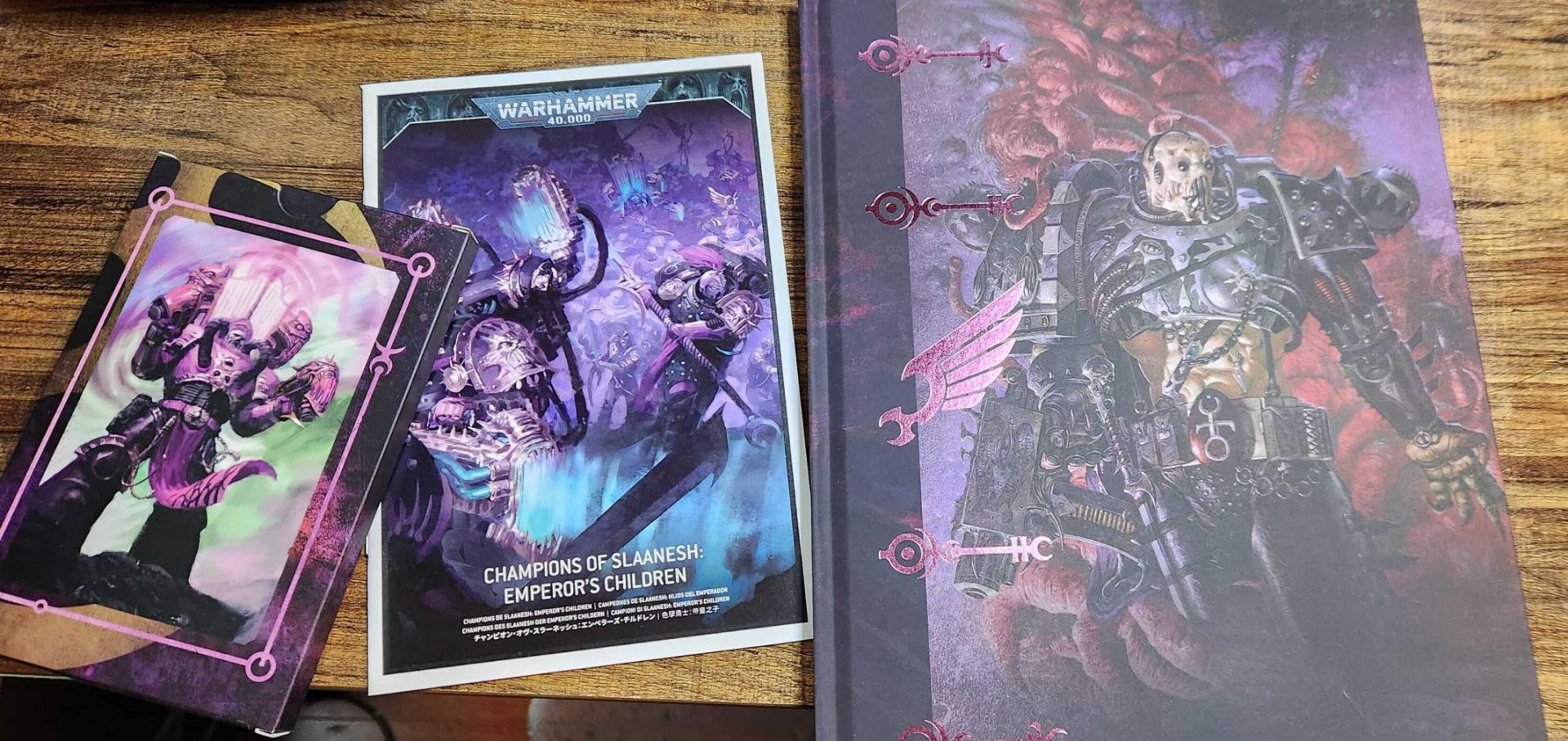 Goonhammer Reviews the New Emperor’s Children Boxed Set, Champions of ...