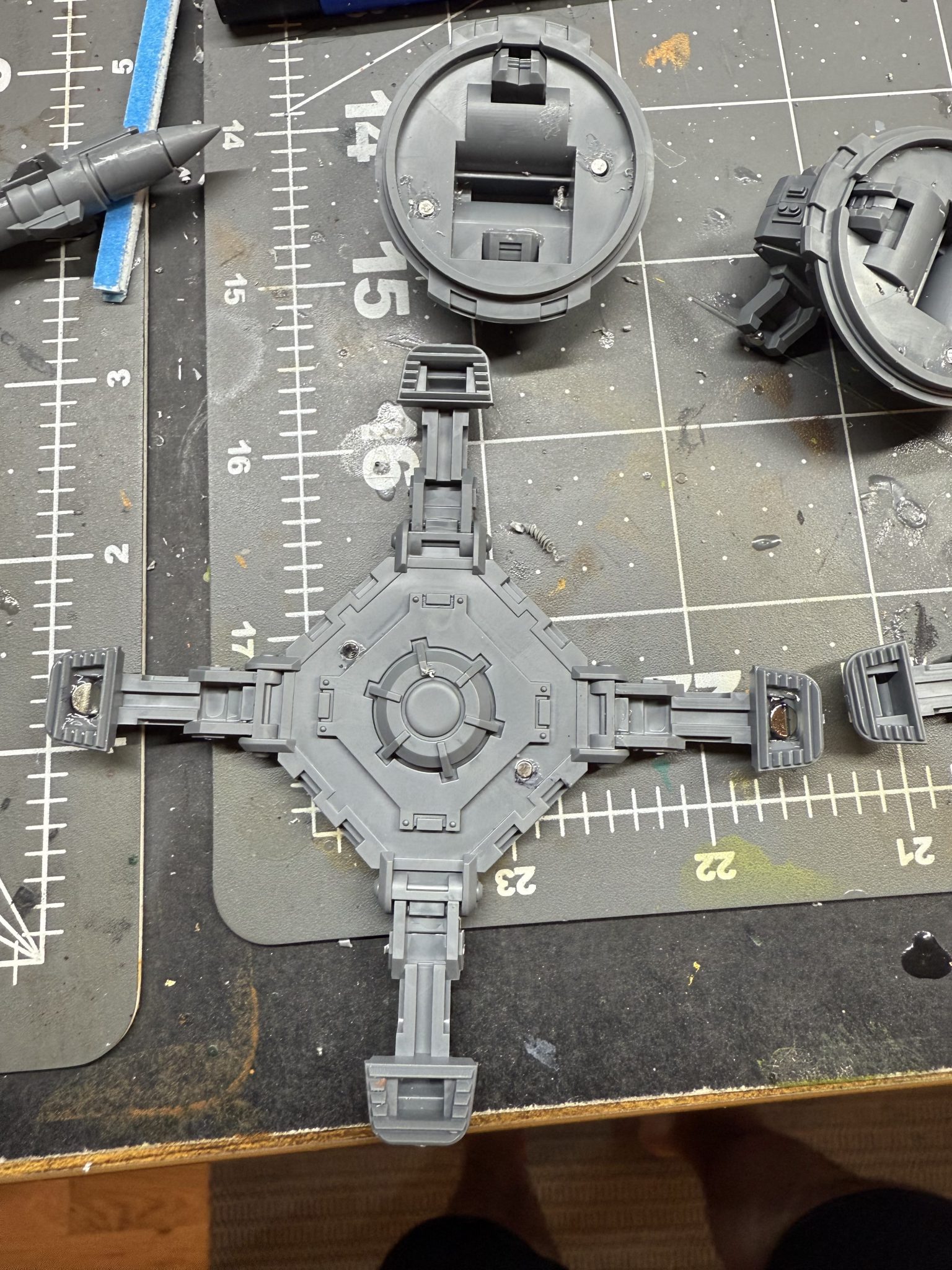 Goonhammer Reviews: Horus Heresy Tarantula Sentry Guns and Tarantula ...