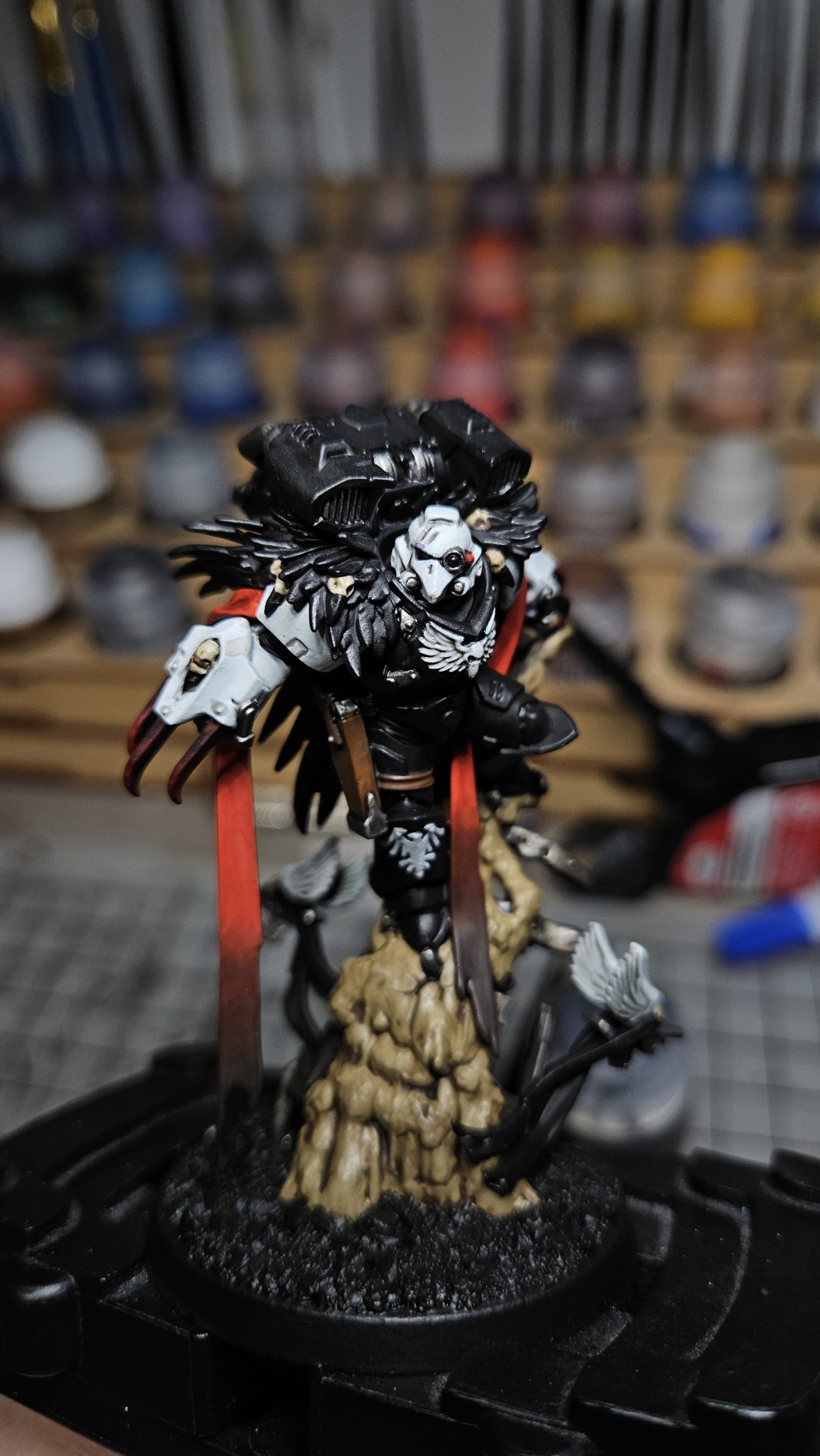 How to Paint Everything: Raven Guard Chapter Master Aethon Shaan ...