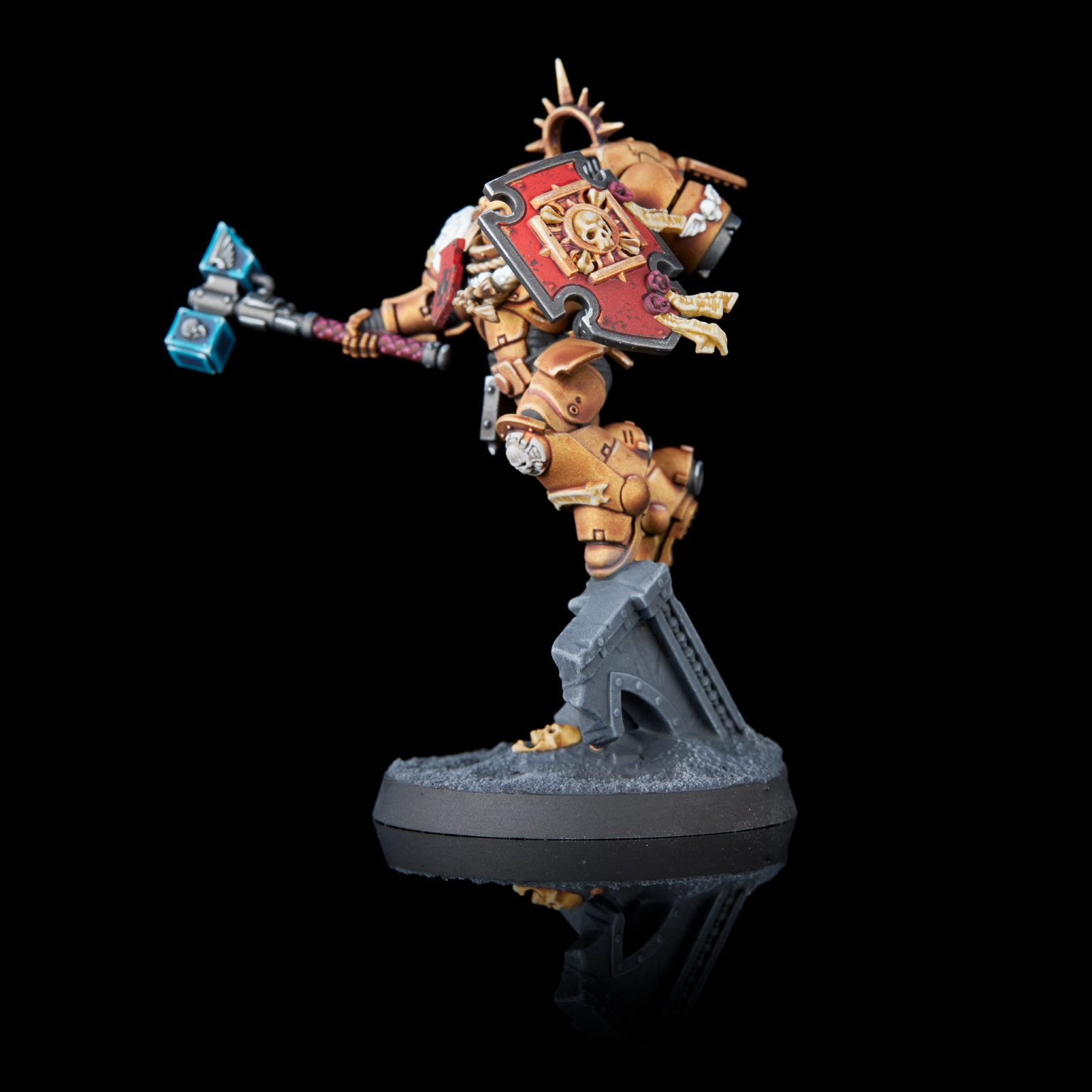 [40k] Model Review: Space Marine Captain with Jump Pack and Relic Shield | Goonhammer