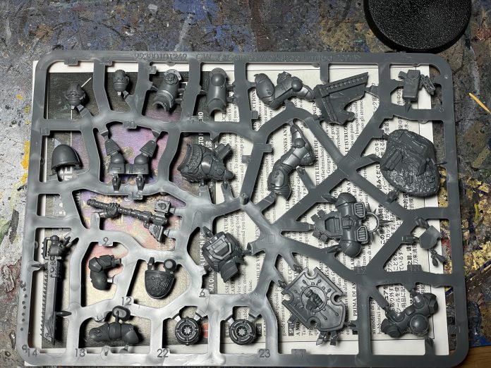 [40k] Model Review: Space Marine Captain with Jump Pack and Relic Shield | Goonhammer