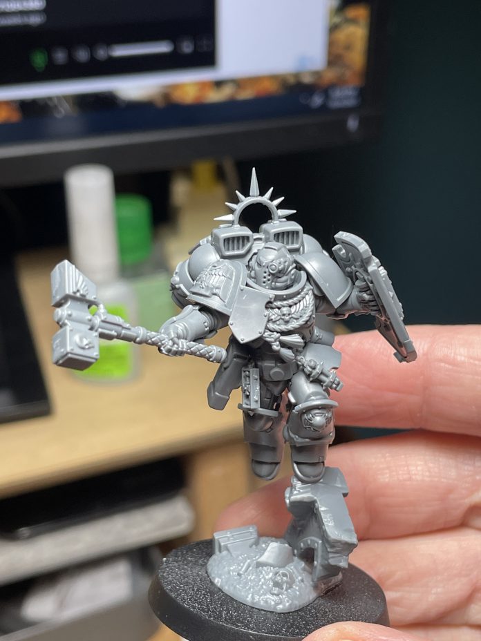 [40k] Model Review: Space Marine Captain with Jump Pack and Relic Shield | Goonhammer